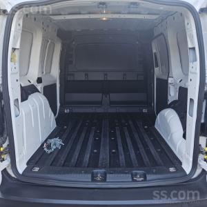 Balts Volkswagen Caddy 2021 Rīga, ar dzinēja tilpumu 2.00 L un nobraukumu 148 tūkst. km par 12000 €, foto 6 vietnē AUTOMOTO.COM.LV
