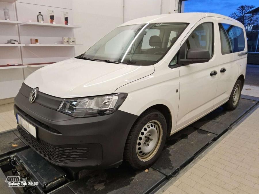 White Volkswagen Caddy 2022 in Kaunas, with an engine capacity of 2.00 L and mileage of 70 thousand km for 26883 €, photo 2 on AUTOMOTO.COM.LV