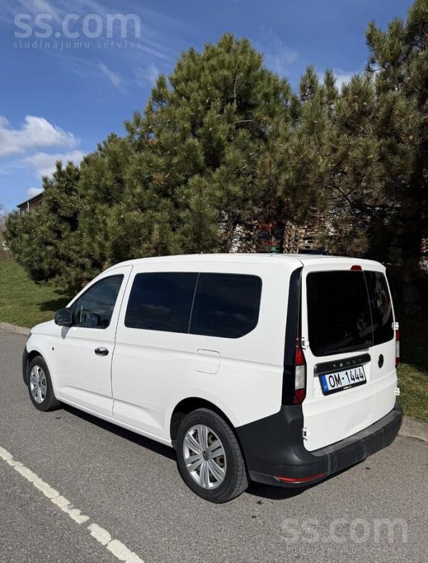White Volkswagen Caddy 2022 in Ogre, with an engine capacity of 2.00 L and mileage of 193 thousand km for 10999 €, photo 5 on AUTOMOTO.COM.LV