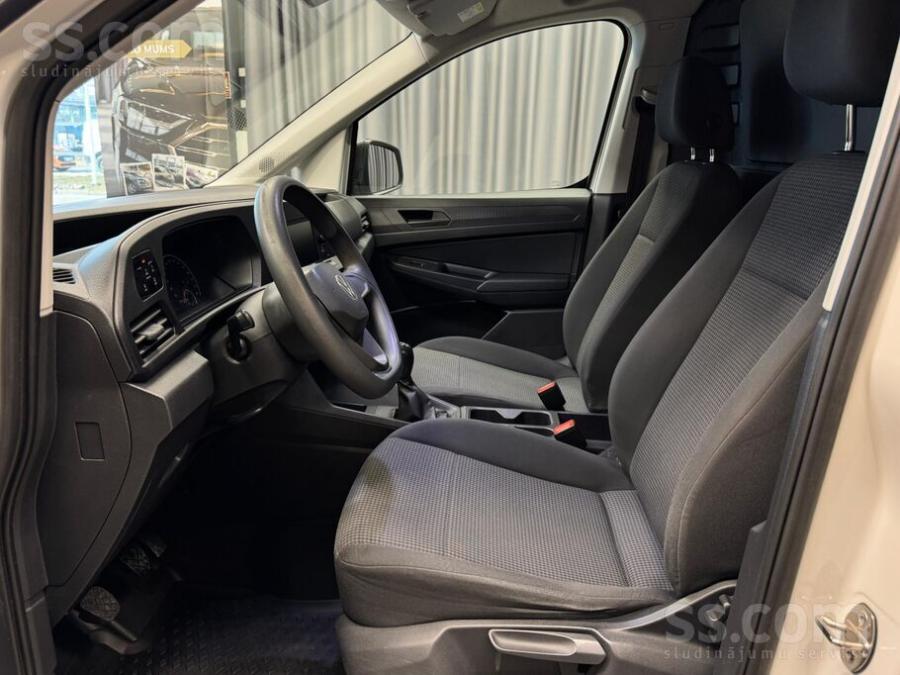 White Volkswagen Caddy 2022 in Riga, with an engine capacity of 2.00 L and mileage of 198 thousand km for 10490 €, photo 9 on AUTOMOTO.COM.LV