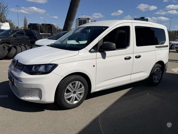 Белый Фольксваген Кадди 2022 в Вильнюс, объемом двигателя 1.50 л и пробегом 92 тыс. км за 15200 €, фото 1 на AUTOMOTO.COM.LV