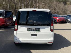 White Volkswagen Caddy 2022 in Vilnius, with an engine capacity of 1.50 L and mileage of 92 thousand km for 15200 €, photo 6 on AUTOMOTO.COM.LV