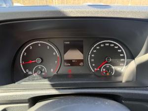 White Volkswagen Caddy 2022 in Vilnius, with an engine capacity of 1.50 L and mileage of 92 thousand km for 15200 €, photo 9 on AUTOMOTO.COM.LV