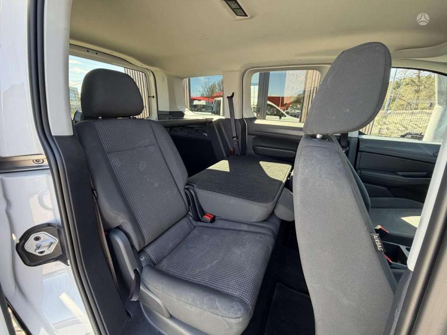 White Volkswagen Caddy 2022 in Vilnius, with an engine capacity of 1.50 L and mileage of 92 thousand km for 15200 €, photo 10 on AUTOMOTO.COM.LV