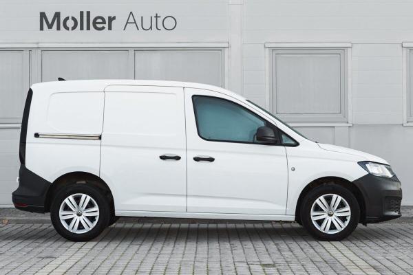 Balts Volkswagen Caddy 2022 Ventspils, ar dzinēja tilpumu 2.00 L un nobraukumu 41 tūkst. km par 16400 €, foto 7 vietnē AUTOMOTO.COM.LV