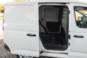 Balts Volkswagen Caddy 2022 Ventspils, ar dzinēja tilpumu 2.00 L un nobraukumu 41 tūkst. km par 16400 €, foto 12 vietnē AUTOMOTO.COM.LV
