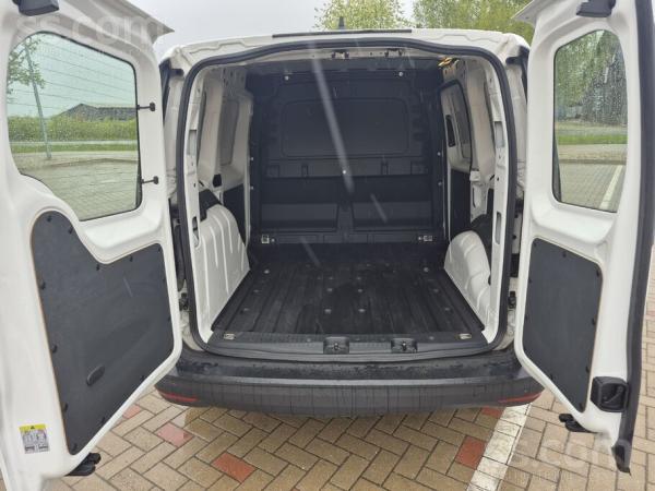 White Volkswagen Caddy 2023 in Cesis, with an engine capacity of 2.00 L and mileage of 255 thousand km for 3000 €, photo 5 on AUTOMOTO.COM.LV