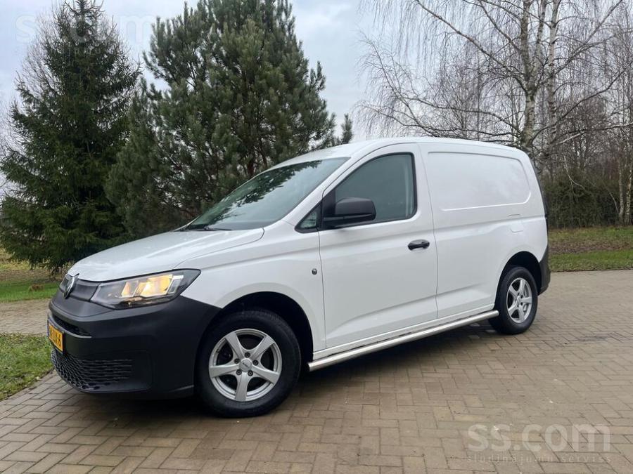 White Volkswagen Caddy 2023 in Cesis, with an engine capacity of 2.00 L and mileage of 220 thousand km for 12750 €, photo 2 on AUTOMOTO.COM.LV