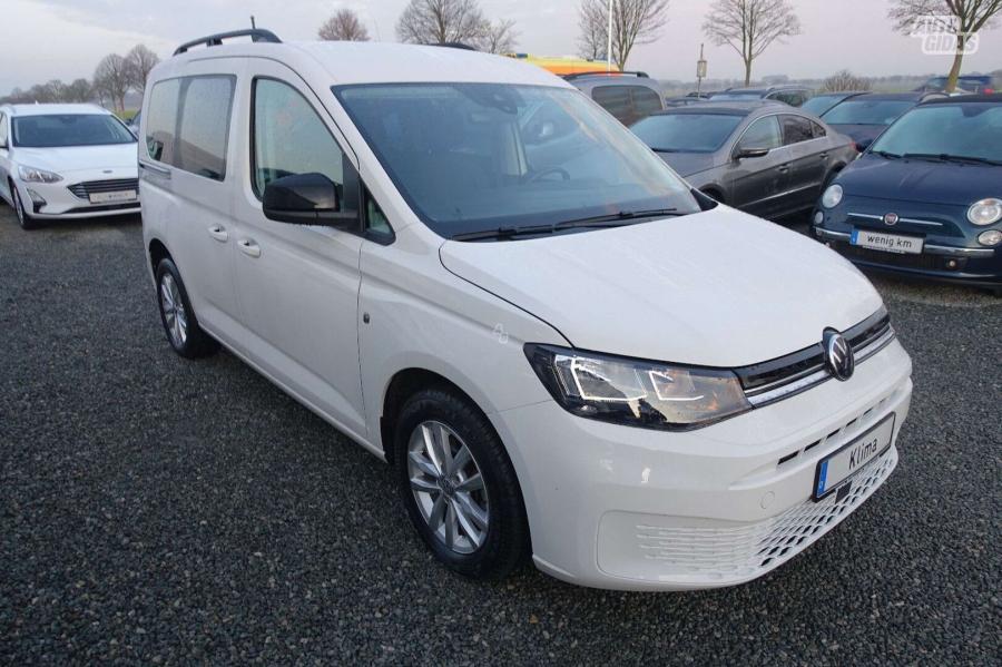 White Volkswagen Caddy 2023 in Kaunas, with an engine capacity of 2.00 L and mileage of 62 thousand km for 28570 €, photo 4 on AUTOMOTO.COM.LV