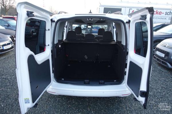 White Volkswagen Caddy 2023 in Kaunas, with an engine capacity of 2.00 L and mileage of 62 thousand km for 28570 €, photo 8 on AUTOMOTO.COM.LV