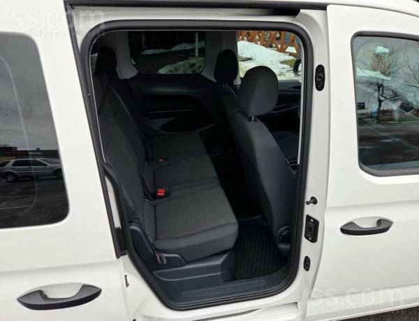 White Volkswagen Caddy 2023 in Riga, with an engine capacity of 2.00 L and mileage of 53 thousand km for 19950 €, photo 10 on AUTOMOTO.COM.LV