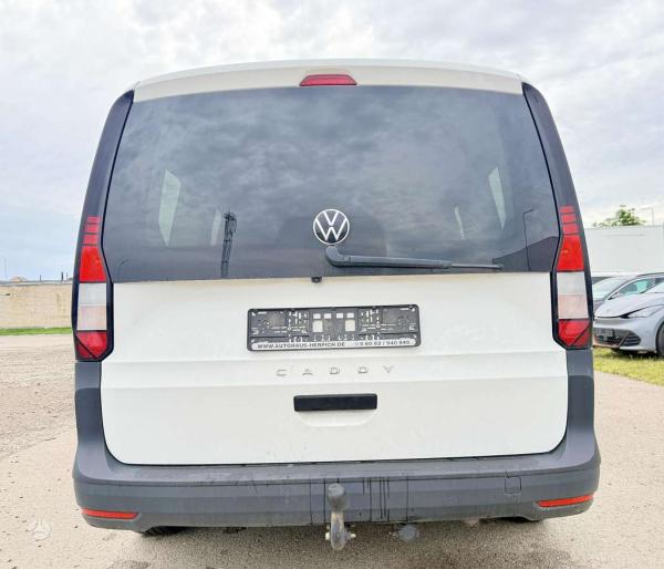 White Volkswagen Caddy 2023 in Siauliai, with an engine capacity of 1.97 L and mileage of 86 thousand km for 15900 €, photo 5 on AUTOMOTO.COM.LV