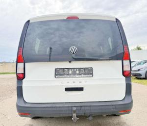 White Volkswagen Caddy 2023 in Siauliai, with an engine capacity of 1.97 L and mileage of 86 thousand km for 15900 €, photo 6 on AUTOMOTO.COM.LV