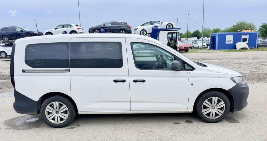 White Volkswagen Caddy 2023 in Siauliai, with an engine capacity of 1.97 L and mileage of 86 thousand km for 15900 €, photo 8 on AUTOMOTO.COM.LV