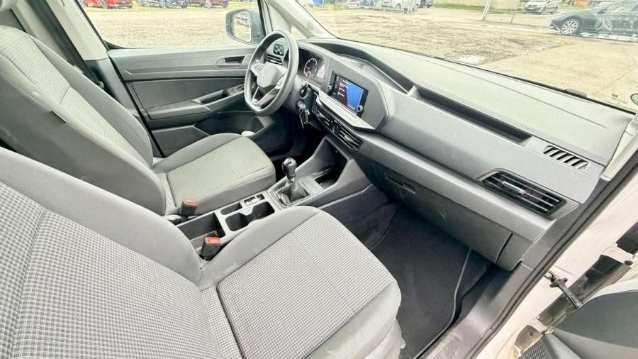 White Volkswagen Caddy 2023 in Siauliai, with an engine capacity of 1.97 L and mileage of 86 thousand km for 15900 €, photo 12 on AUTOMOTO.COM.LV
