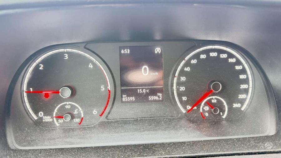 White Volkswagen Caddy 2023 in Siauliai, with an engine capacity of 1.97 L and mileage of 86 thousand km for 15900 €, photo 15 on AUTOMOTO.COM.LV