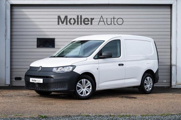 White Volkswagen Caddy 2023 in Jelgava, with an engine capacity of 2.00 L and mileage of 48 thousand km for 16750 €, photo 3 on AUTOMOTO.COM.LV