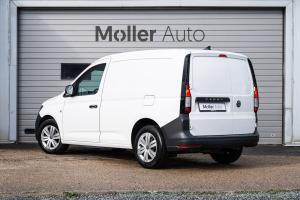 White Volkswagen Caddy 2023 in Jelgava, with an engine capacity of 2.00 L and mileage of 48 thousand km for 16750 €, photo 5 on AUTOMOTO.COM.LV