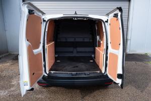 White Volkswagen Caddy 2023 in Jelgava, with an engine capacity of 2.00 L and mileage of 48 thousand km for 16750 €, photo 8 on AUTOMOTO.COM.LV