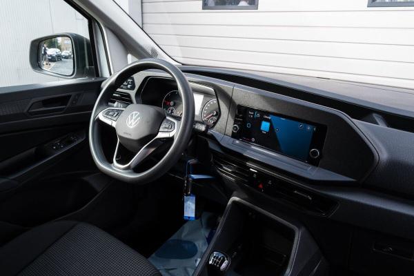 White Volkswagen Caddy 2023 in Jelgava, with an engine capacity of 2.00 L and mileage of 48 thousand km for 16750 €, photo 10 on AUTOMOTO.COM.LV