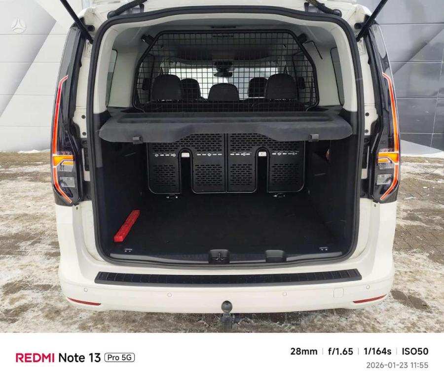 White Volkswagen Caddy 2024 in Kaunas, with an engine capacity of 2.00 L and mileage of 51 thousand km for 29950 €, photo 12 on AUTOMOTO.COM.LV