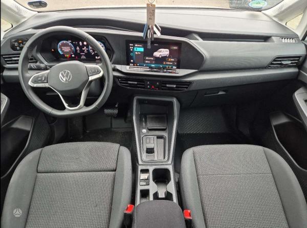 Volkswagen Caddy 2025 in Klaipeda on AUTOMOTO.COM.LV White Volkswagen Caddy 2025 in Klaipeda, with an engine capacity of 1.97 L and mileage of 9 thousand km for 12000 €, photo 6 on AUTOMOTO.COM.LV