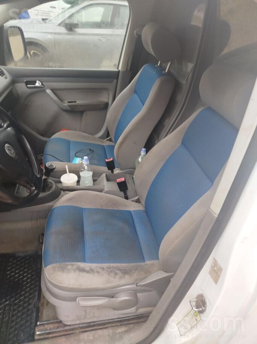 Balts Volkswagen Caddy 2005 Rīga, ar dzinēja tilpumu 1.90 L un nobraukumu 617 tūkst. km par 1000 €, foto 6 vietnē AUTOMOTO.COM.LV