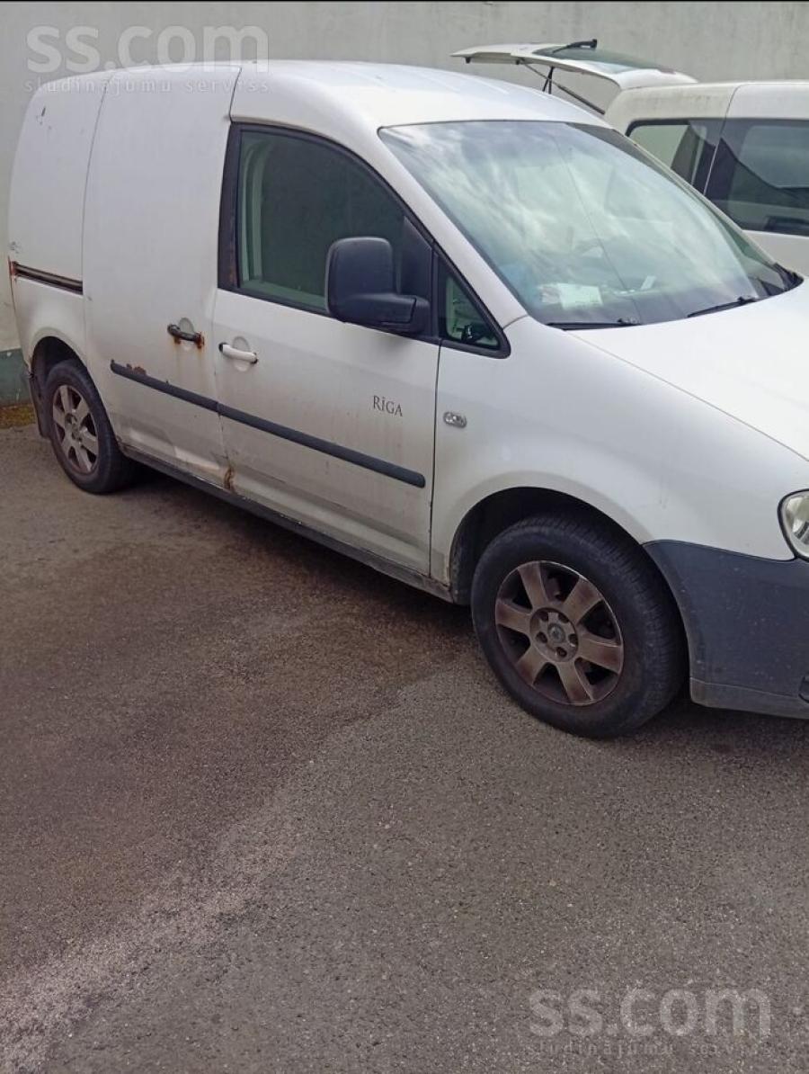 White Volkswagen Caddy 2007 in Riga, with an engine capacity of 1.90 L and mileage of 430 thousand km for 1550 €, photo 3 on AUTOMOTO.COM.LV