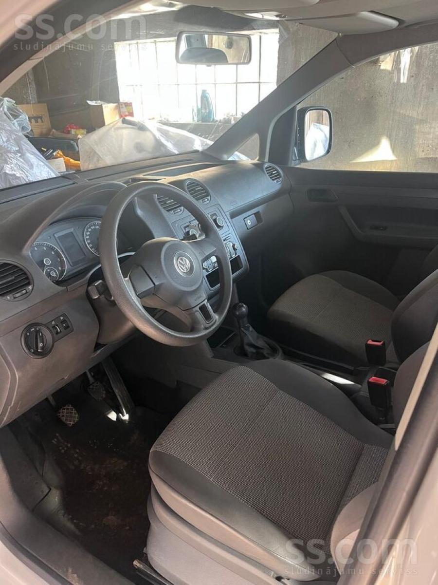Balts Volkswagen Caddy 2011 Rīga, ar dzinēja tilpumu 1.20 L un nobraukumu 133 tūkst. km par 5980 €, foto 4 vietnē AUTOMOTO.COM.LV