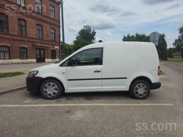 White Volkswagen Caddy 2011 in Daugavpils, with an engine capacity of 1.60 L and mileage of 477 thousand km for 3630 €, photo 10 on AUTOMOTO.COM.LV