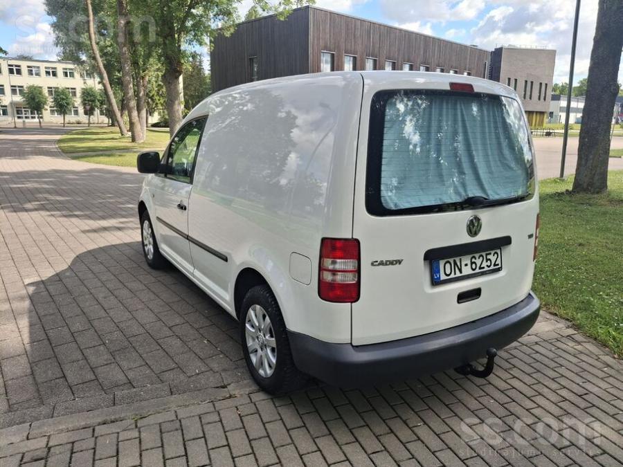Balts Volkswagen Caddy 2011 Jelgava, ar dzinēja tilpumu 1.60 L un nobraukumu 389 tūkst. km par 5300 €, foto 1 vietnē AUTOMOTO.COM.LV