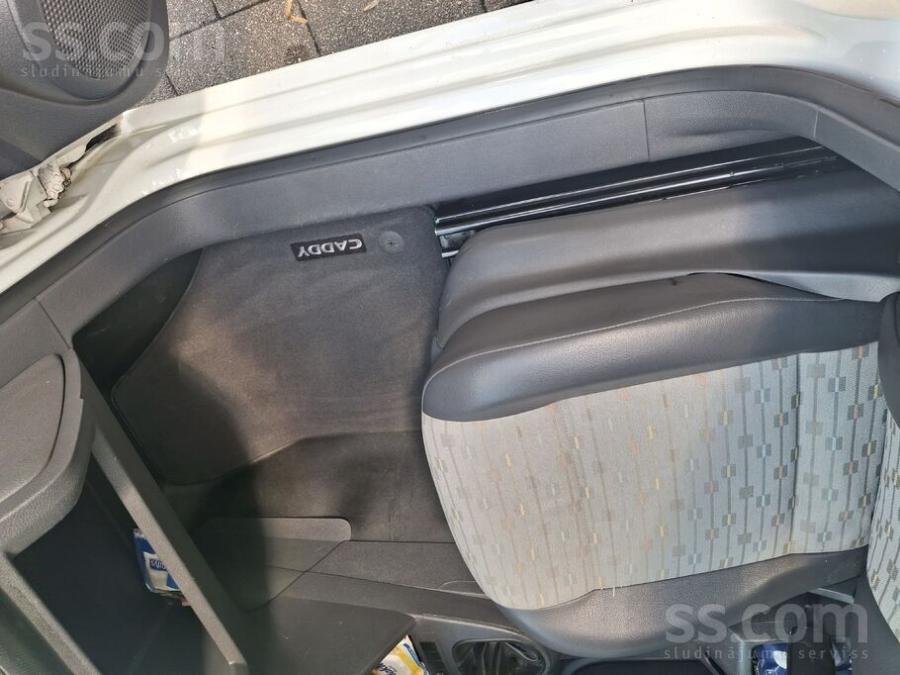 Balts Volkswagen Caddy 2011 Jelgava, ar dzinēja tilpumu 1.60 L un nobraukumu 389 tūkst. km par 5300 €, foto 11 vietnē AUTOMOTO.COM.LV