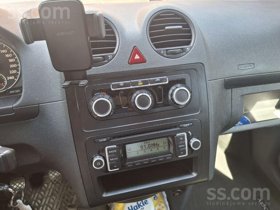 Balts Volkswagen Caddy 2011 Jelgava, ar dzinēja tilpumu 1.60 L un nobraukumu 389 tūkst. km par 5300 €, foto 22 vietnē AUTOMOTO.COM.LV