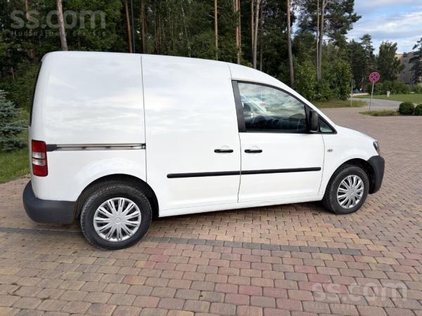 White Volkswagen Caddy 2011 in Riga, with an engine capacity of 1.60 L and mileage of 396 thousand km for 2700 €, photo 5 on AUTOMOTO.COM.LV
