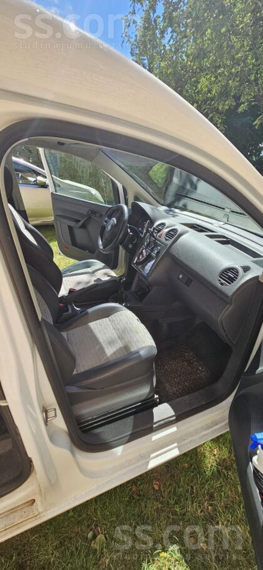 Balts Volkswagen Caddy 2011 Rīga, ar dzinēja tilpumu 1.60 L un nobraukumu 180 tūkst. km par 5000 €, foto 5 vietnē AUTOMOTO.COM.LV