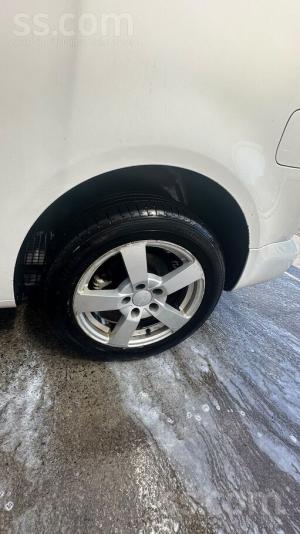 White Volkswagen Caddy 2011 in Riga, with an engine capacity of 1.60 L and mileage of 259 thousand km for 4500 €, photo 11 on AUTOMOTO.COM.LV