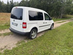 White Volkswagen Caddy 2011 in Rezekne, with an engine capacity of 1.60 L and mileage of 299 thousand km for 2750 €, photo 6 on AUTOMOTO.COM.LV