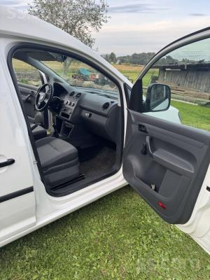 White Volkswagen Caddy 2011 in Rezekne, with an engine capacity of 1.60 L and mileage of 299 thousand km for 2750 €, photo 14 on AUTOMOTO.COM.LV