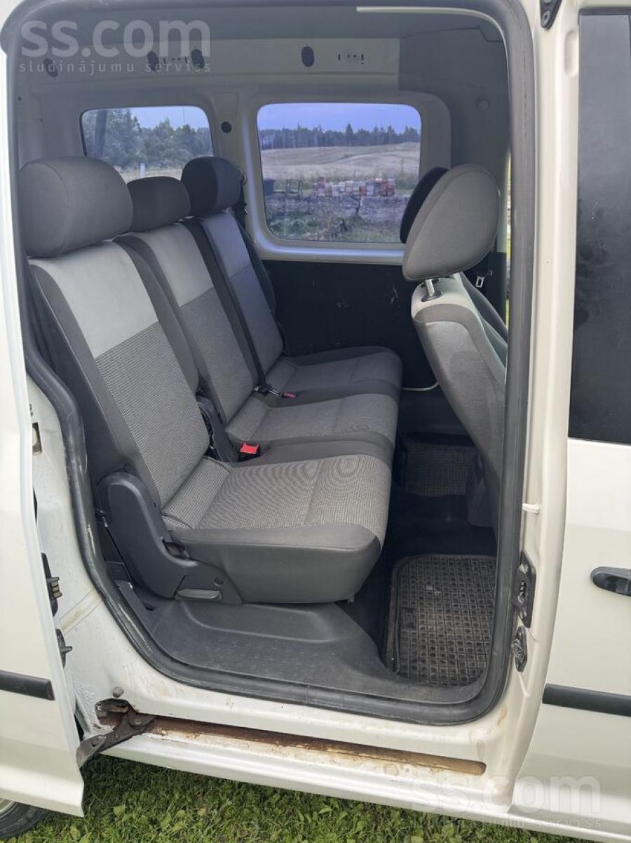 White Volkswagen Caddy 2011 in Rezekne, with an engine capacity of 1.60 L and mileage of 299 thousand km for 2750 €, photo 15 on AUTOMOTO.COM.LV