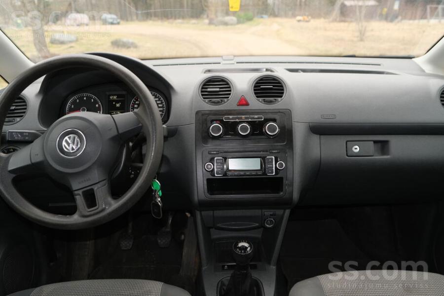 Balts Volkswagen Caddy 2011 Ogre, ar dzinēja tilpumu 1.20 L un nobraukumu 226 tūkst. km par 2000 €, foto 4 vietnē AUTOMOTO.COM.LV