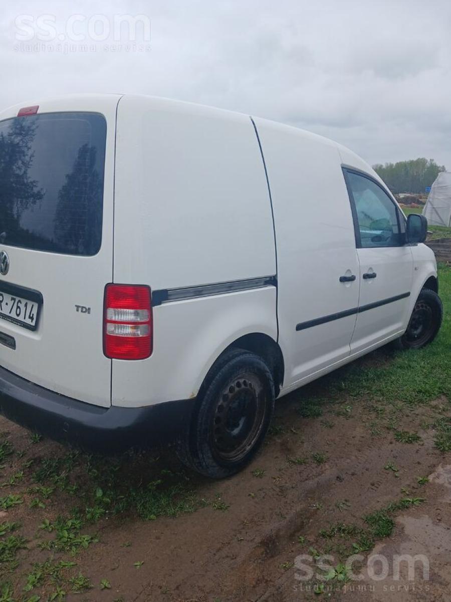 Balts Volkswagen Caddy 2012 Preiļi, ar dzinēja tilpumu 1.60 L un nobraukumu 436 tūkst. km par 2600 €, foto 1 vietnē AUTOMOTO.COM.LV