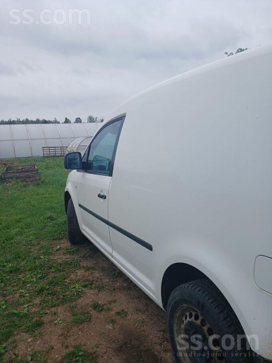 Balts Volkswagen Caddy 2012 Preiļi, ar dzinēja tilpumu 1.60 L un nobraukumu 436 tūkst. km par 2600 €, foto 3 vietnē AUTOMOTO.COM.LV