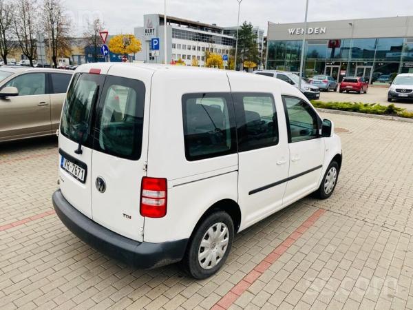 White Volkswagen Caddy 2012 in Riga, with an engine capacity of 1.60 L and mileage of 346 thousand km for 4050 €, photo 4 on AUTOMOTO.COM.LV