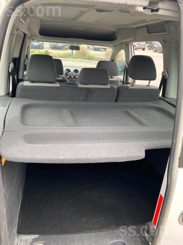 White Volkswagen Caddy 2012 in Riga, with an engine capacity of 1.60 L and mileage of 346 thousand km for 4050 €, photo 9 on AUTOMOTO.COM.LV