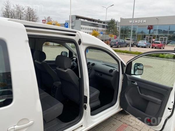 White Volkswagen Caddy 2012 in Riga, with an engine capacity of 1.60 L and mileage of 346 thousand km for 4050 €, photo 10 on AUTOMOTO.COM.LV