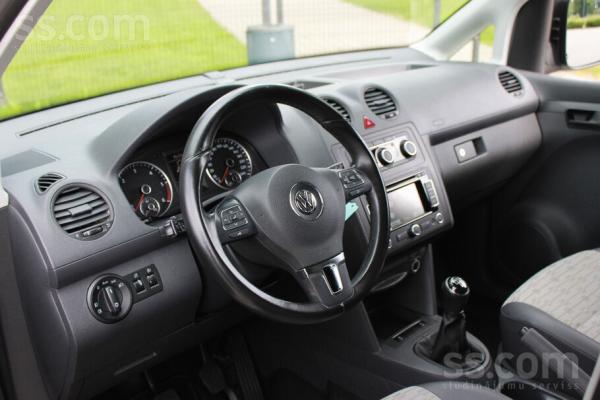 White Volkswagen Caddy 2013 in Tukums, with an engine capacity of 1.60 L and mileage of 324 thousand km for 5499 €, photo 8 on AUTOMOTO.COM.LV