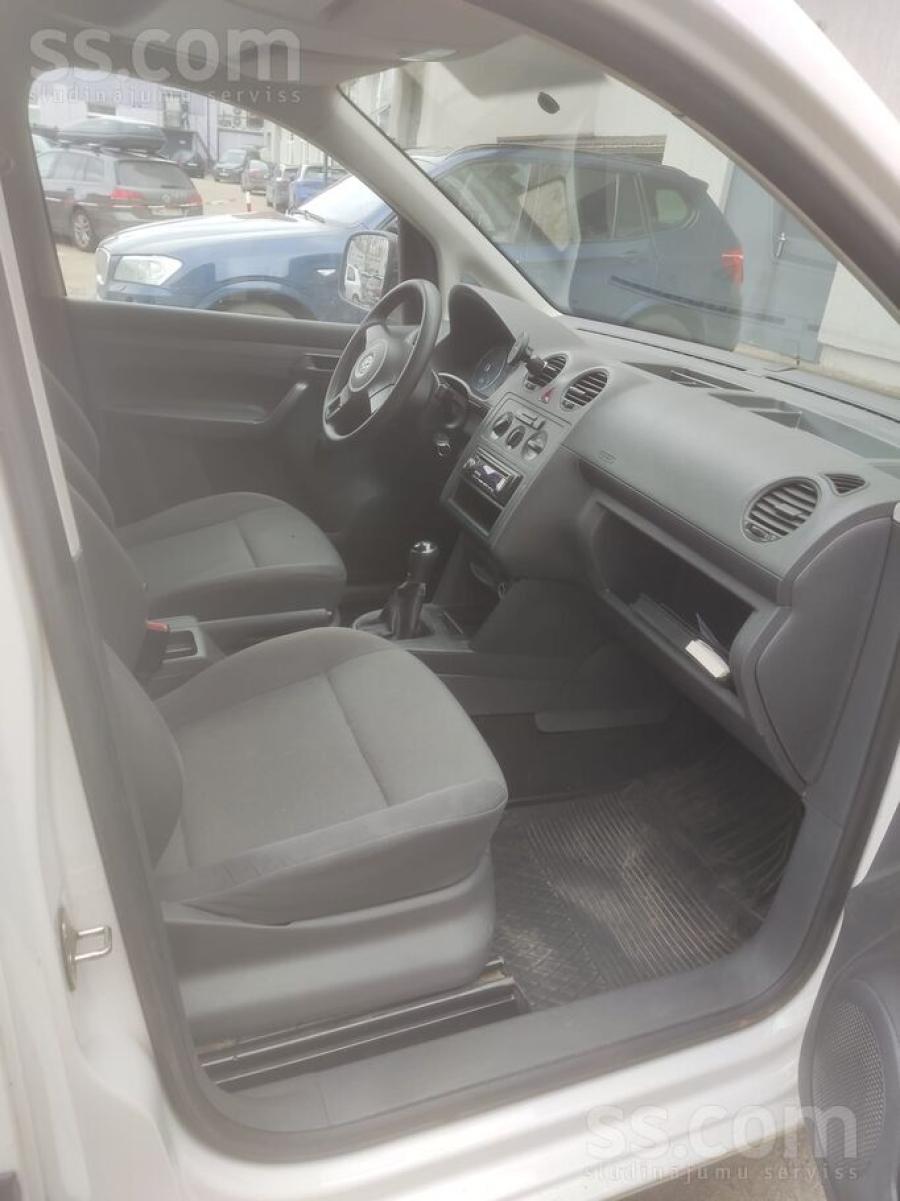 Balts Volkswagen Caddy 2014 Rīga, ar dzinēja tilpumu 1.60 L un nobraukumu 281 tūkst. km par 4700 €, foto 9 vietnē AUTOMOTO.COM.LV