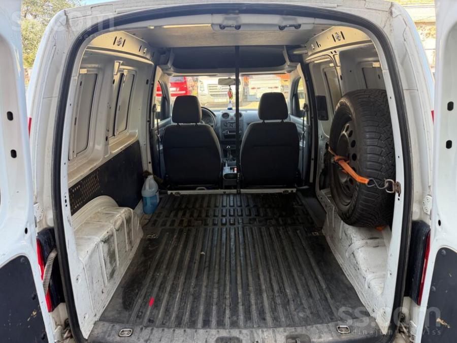 Balts Volkswagen Caddy 2014 Rīga, ar dzinēja tilpumu 1.60 L un nobraukumu 341 tūkst. km par 2750 €, foto 7 vietnē AUTOMOTO.COM.LV