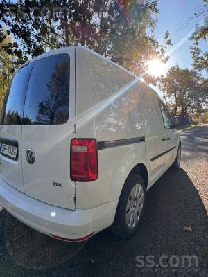 Белый Фольксваген Кадди 2015 в Елгава, объемом двигателя 1.60 л и пробегом 359 тыс. км за 5350 €, фото 6 на AUTOMOTO.COM.LV