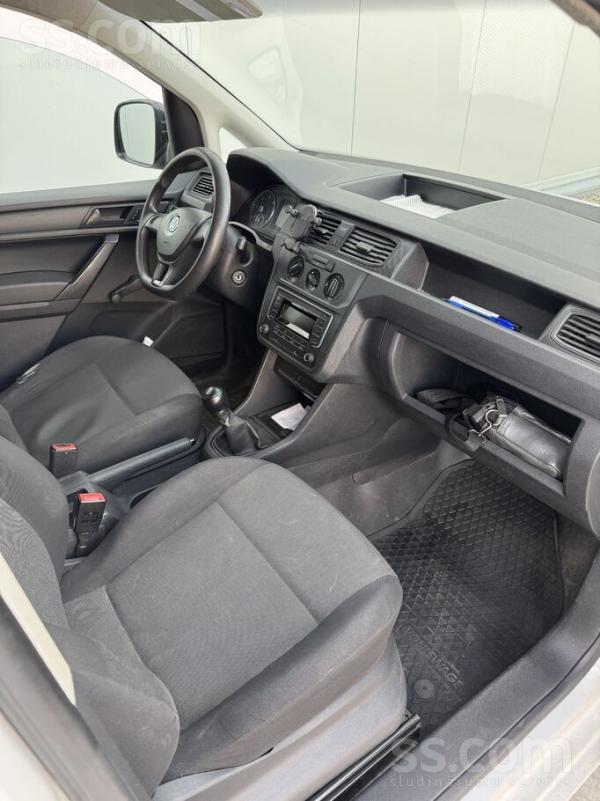 Balts Volkswagen Caddy 2016 Rīga, ar dzinēja tilpumu 2.00 L un nobraukumu 190 tūkst. km par 5100 €, foto 4 vietnē AUTOMOTO.COM.LV